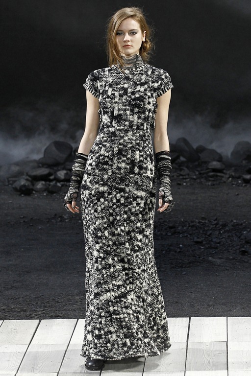 Wearable Trends: Chanel Ready-To-Wear Fall 2011, Paris Fashion Week